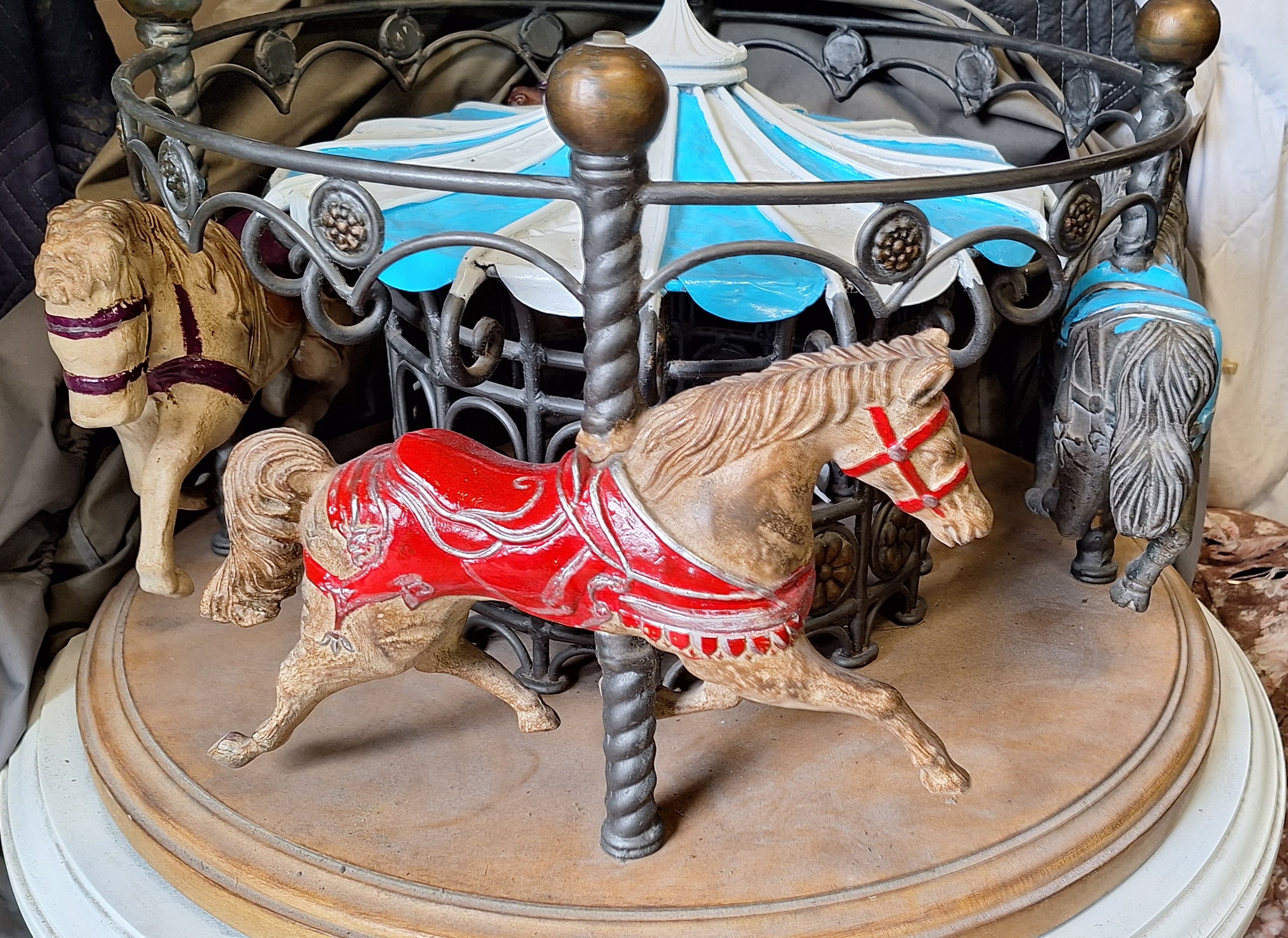 Custom Painted Carousel 4 Horse Table > Carousel Tables & More ...