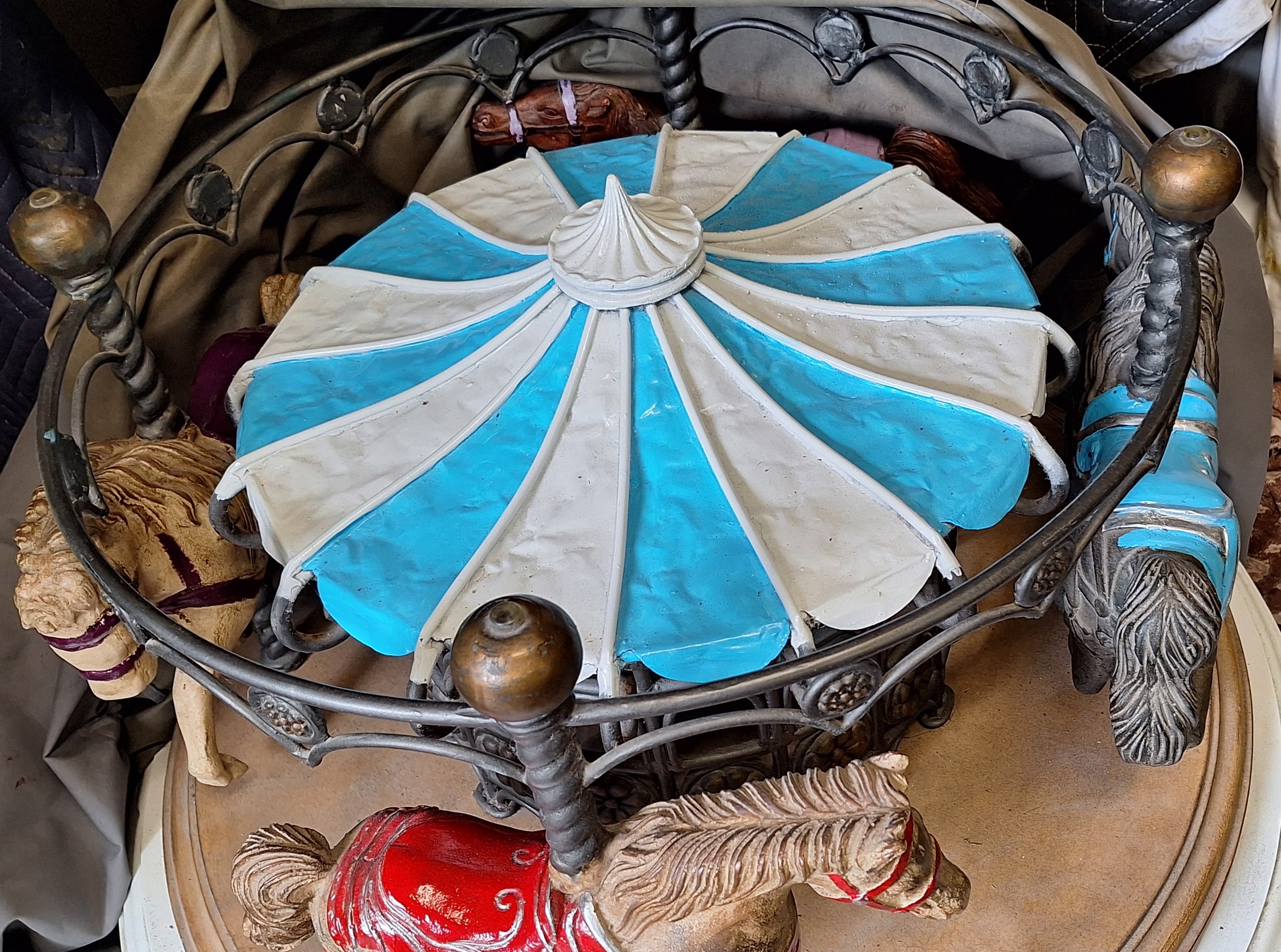 Custom Painted Carousel 4 Horse Table > Carousel Tables & More ...