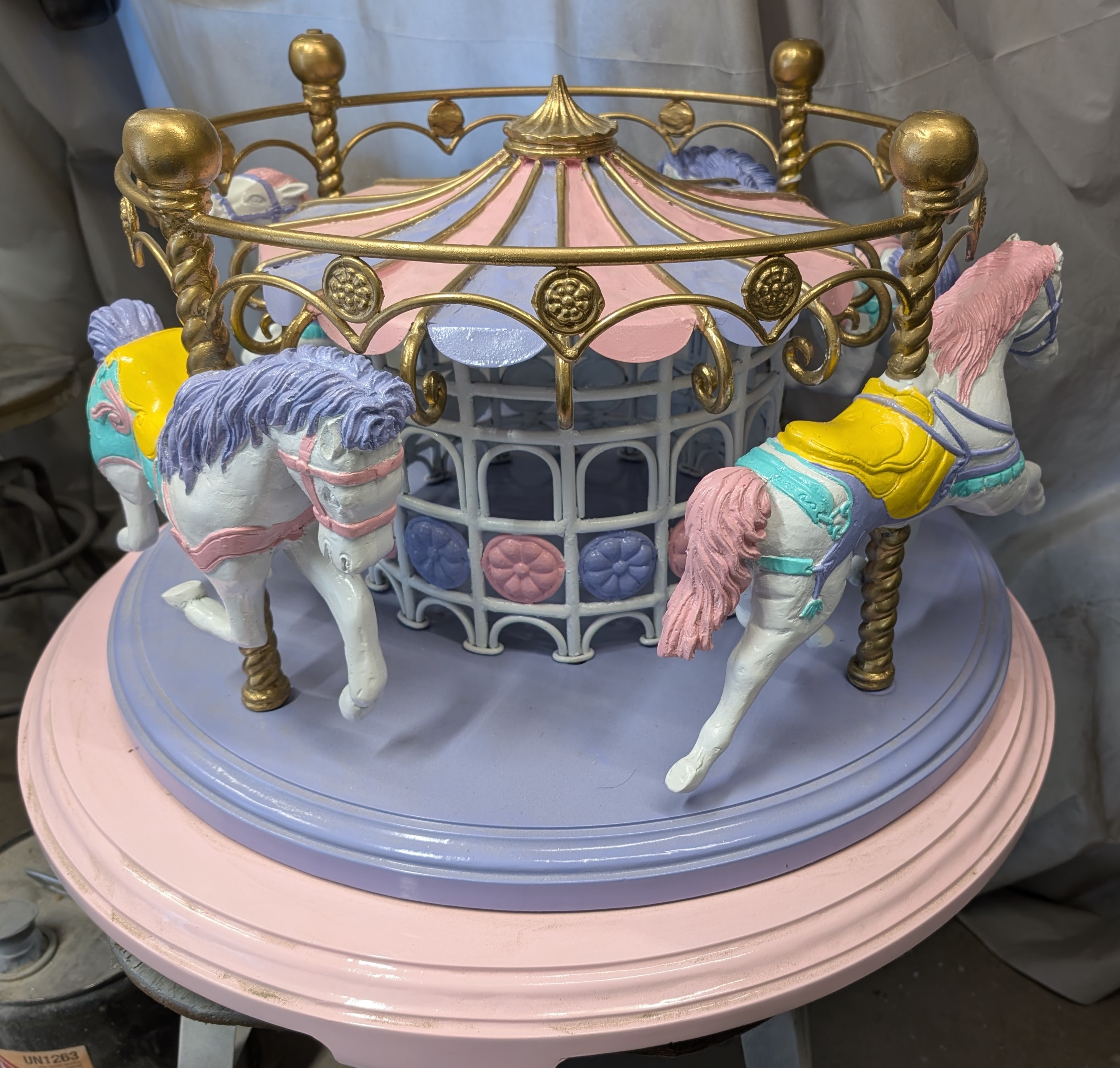Custom Painted Carousel 4 Horse Table > Carousel Tables & More ...